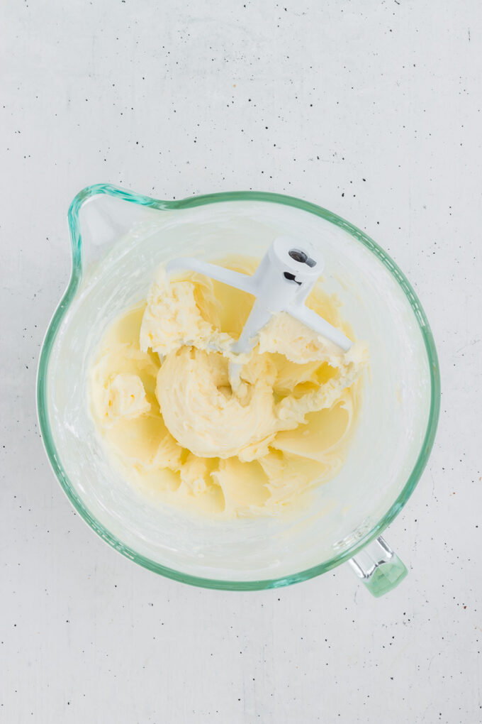 Fluffy Nutella Buttercream Frosting Recipe
