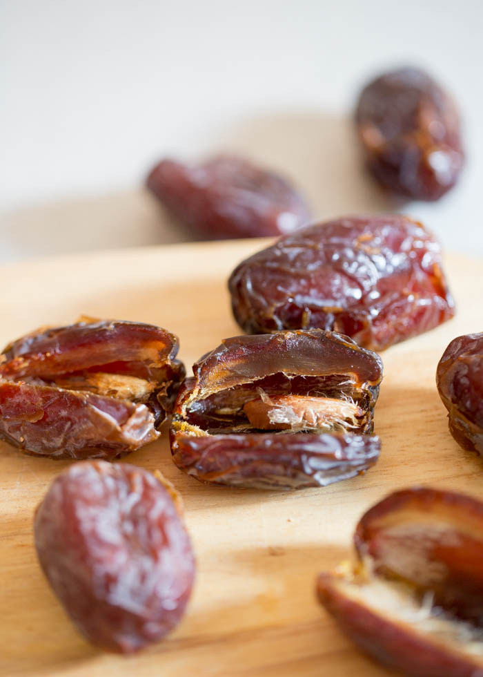 Date-Sweetened Honeycrisp Applesauce