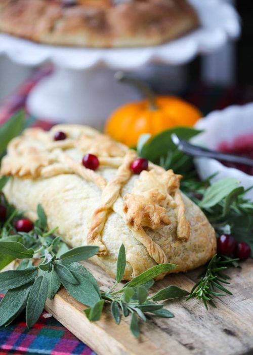 Vegetarian Wellington (with Chickpeas & Mashed Potato Core!)
