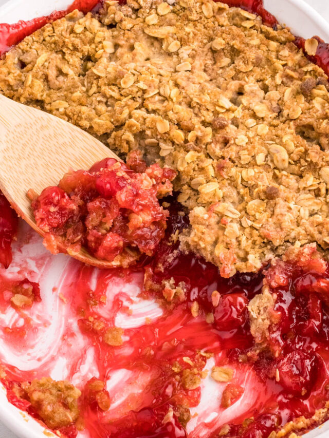 Easy Cherry Crumble Recipe (with Canned Cherries)