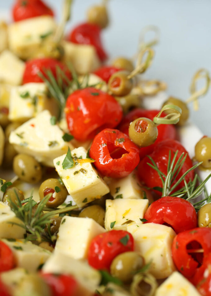 Marinated Cheese & Olive Skewers - Kitchen Treaty Recipes